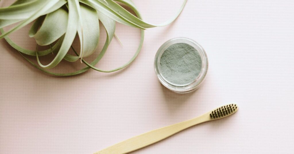 5 Surprising Charcoal Toothpaste Benefits - Farmacy Counter
